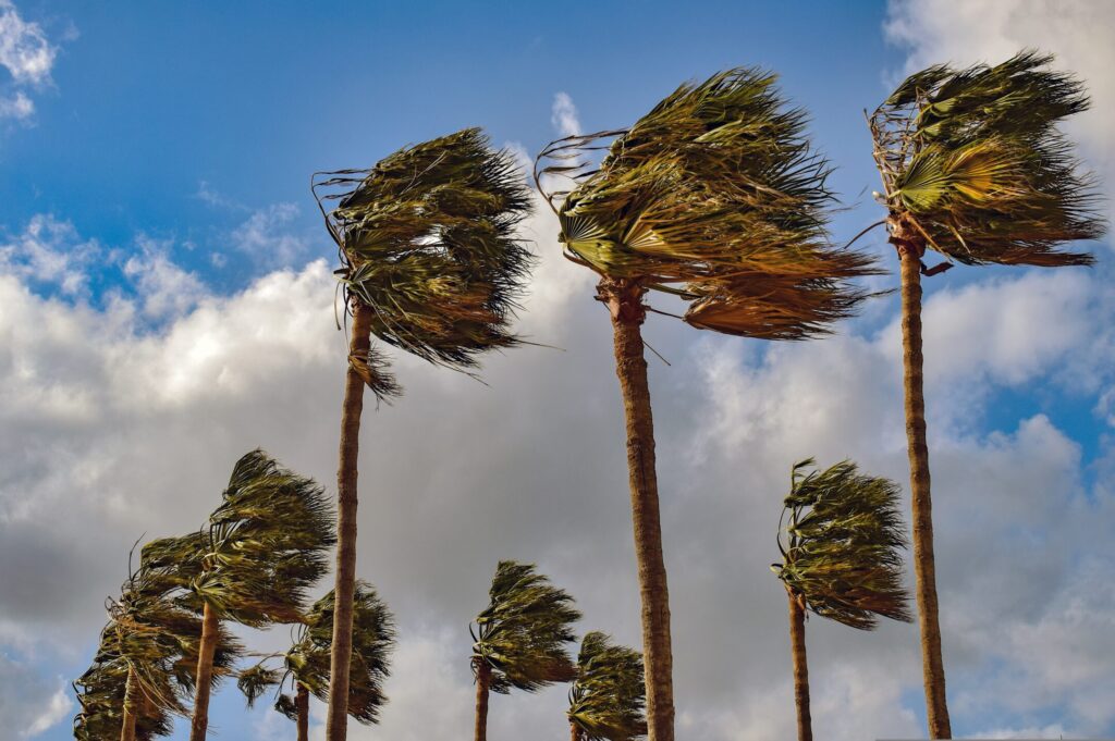 Las rachas de viento superan los 100 km/h